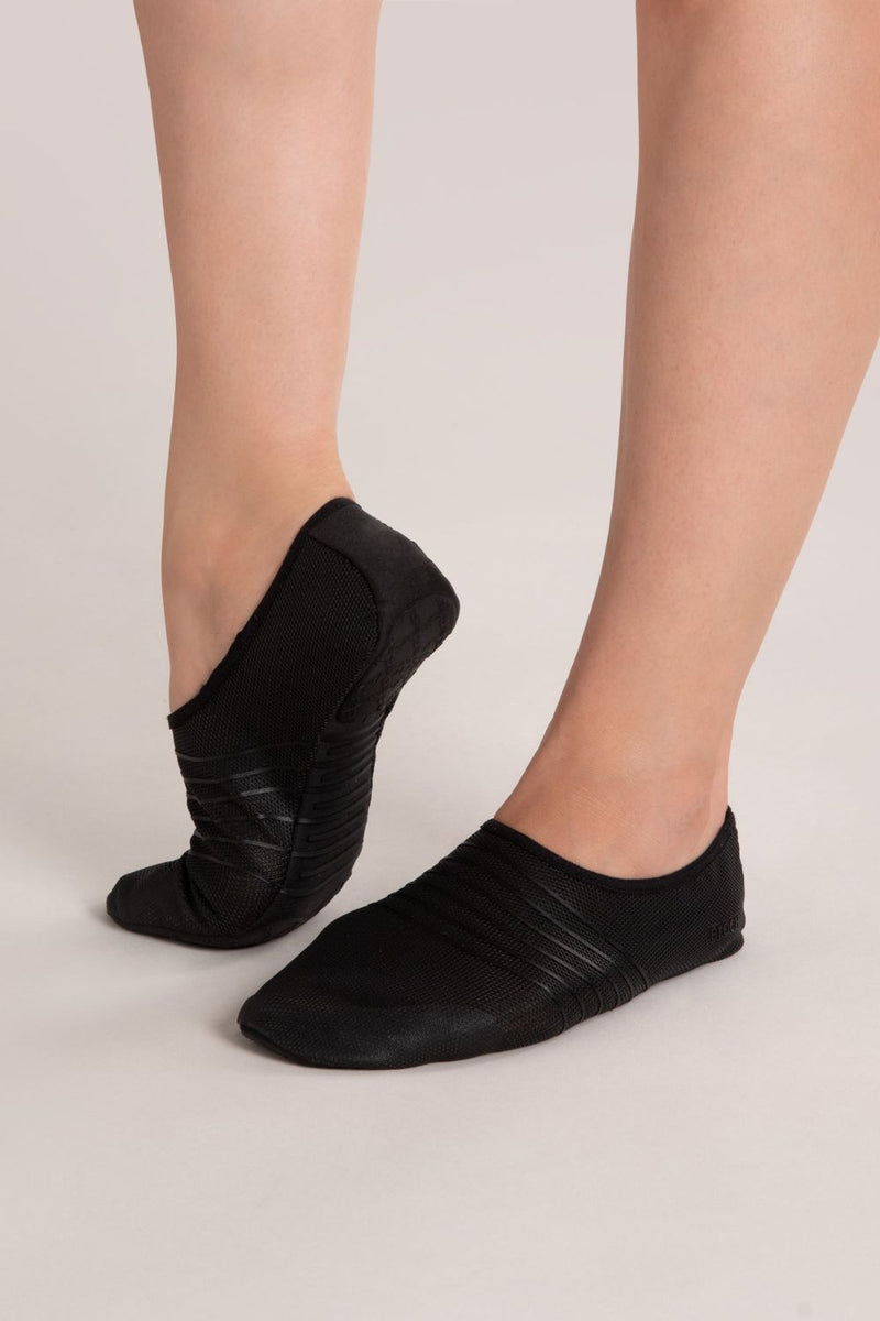 Flex Studio Shoes - Black | Yoga & Pilates Footwear | BLOCH – BLOCH ...